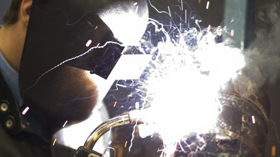 Pengelasan Welding dan Jenis Gas Yang Digunakan - Erka Jaya Gas